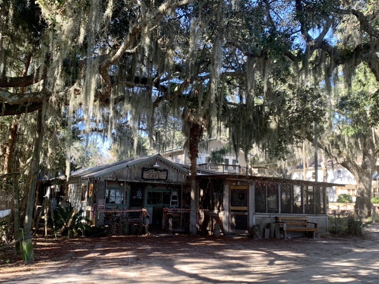 Hunter’s Cafe – Shellman Bluff, GA | Burgers, Barbecue and Everything Else